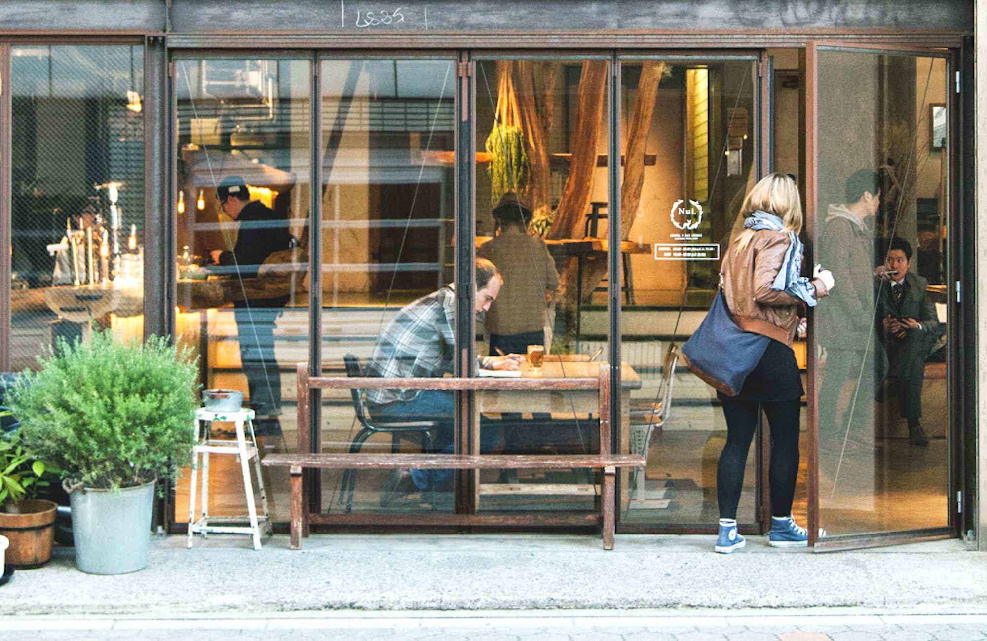 「人って、もっと自然でいい。」あらゆる境界線を越えたゲストハウス「Nui.」がつくる、人生が変わる瞬間。 - SHARE WORKER ...